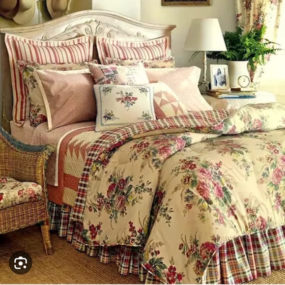 Chaps | Bedding | Chaps Ralph Lauren Queen Reversible Comforter Set ...